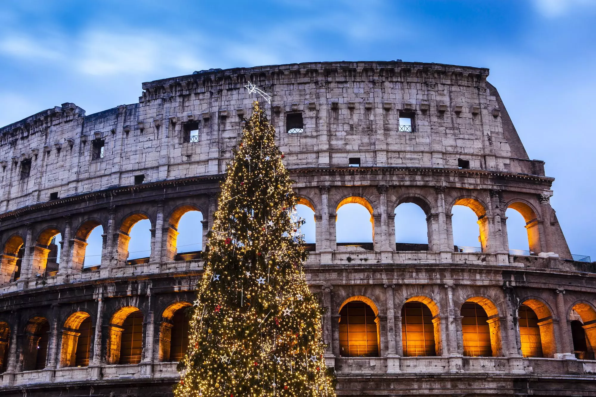 Tu ma Aganu'u Kerisimasi a Italia