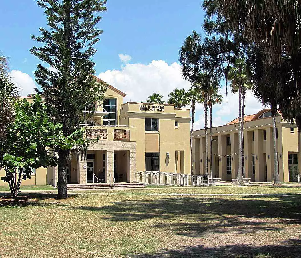 Searing Ibugbe Hall ni New College of Florida