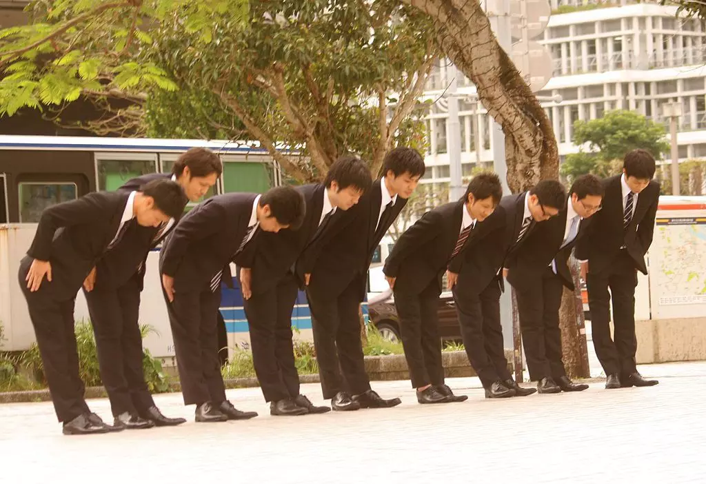 Første møder og introduktioner på japansk