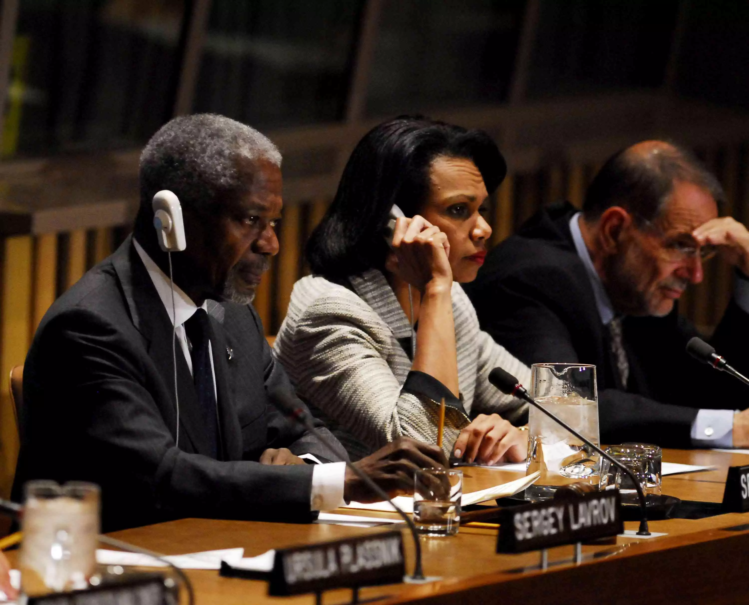 Den U.N. Generalsekretär Kofi Annan an de Quartett-Prinzipien vun der Europäescher Unioun Pressekonferenz