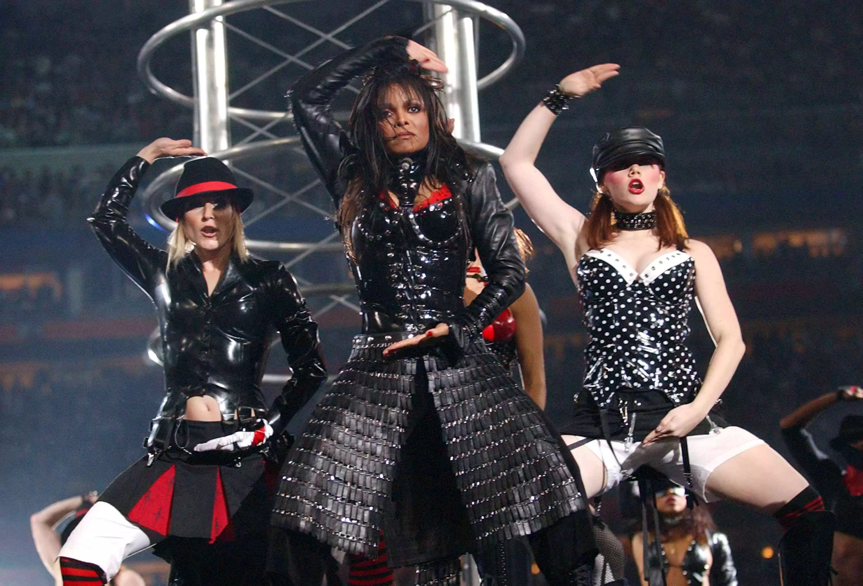 Janet Jackson durante o espectáculo do medio tempo da Super Bowl XXXVIII