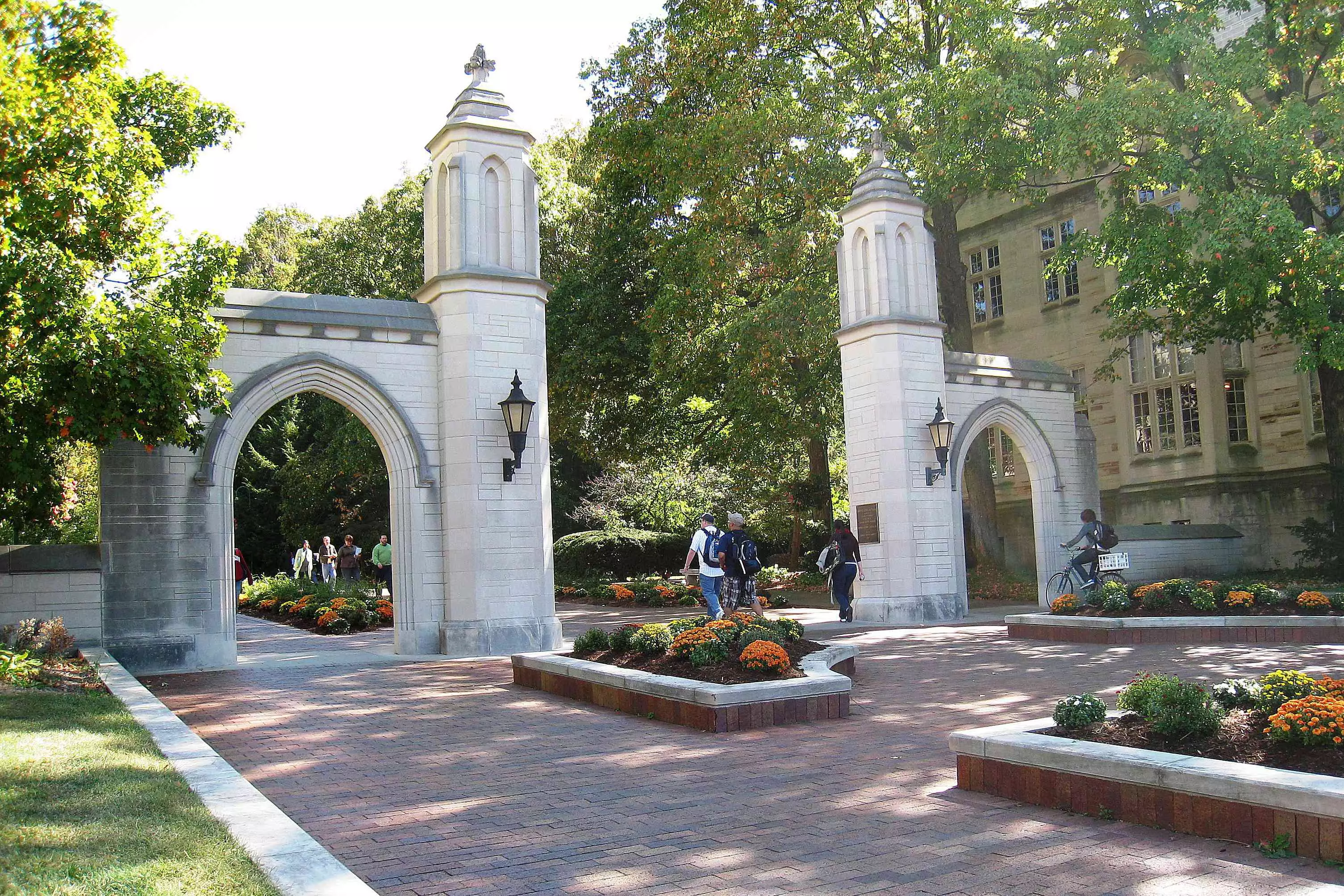 Exemples de portes à l'Université de l'Indiana à Bloomington