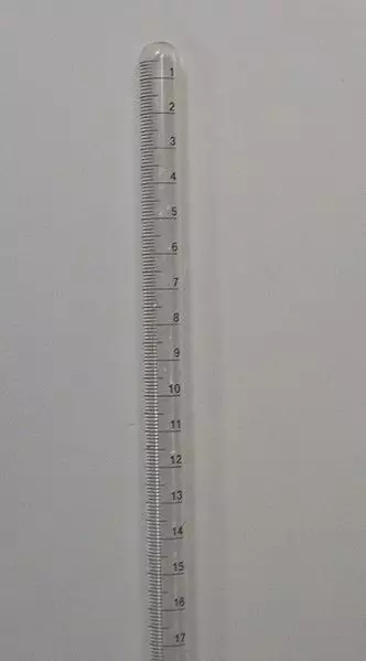 Eudiometer je kus skla, ktorý sa používa na meranie zmeny objemu plynu.