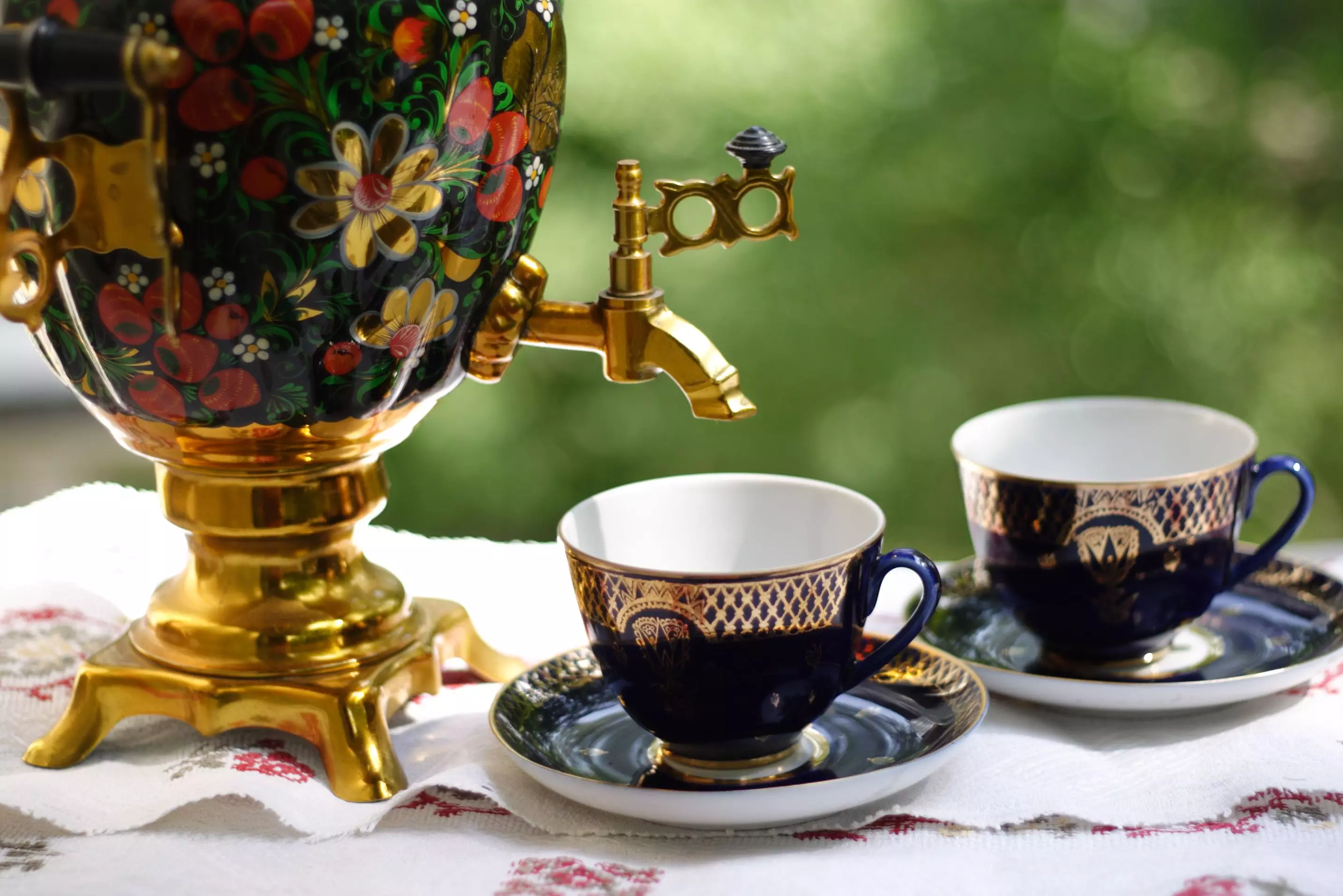 Qu'est-ce qu'un samovar russe ? Importance culturelle