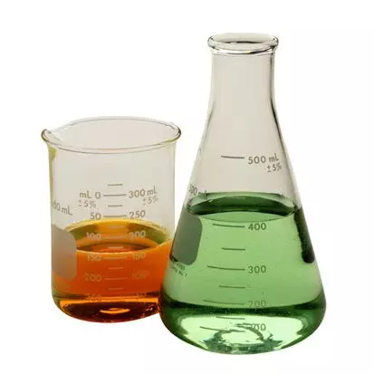 Pyrex Beaker dhe Erlenmeyer Flask