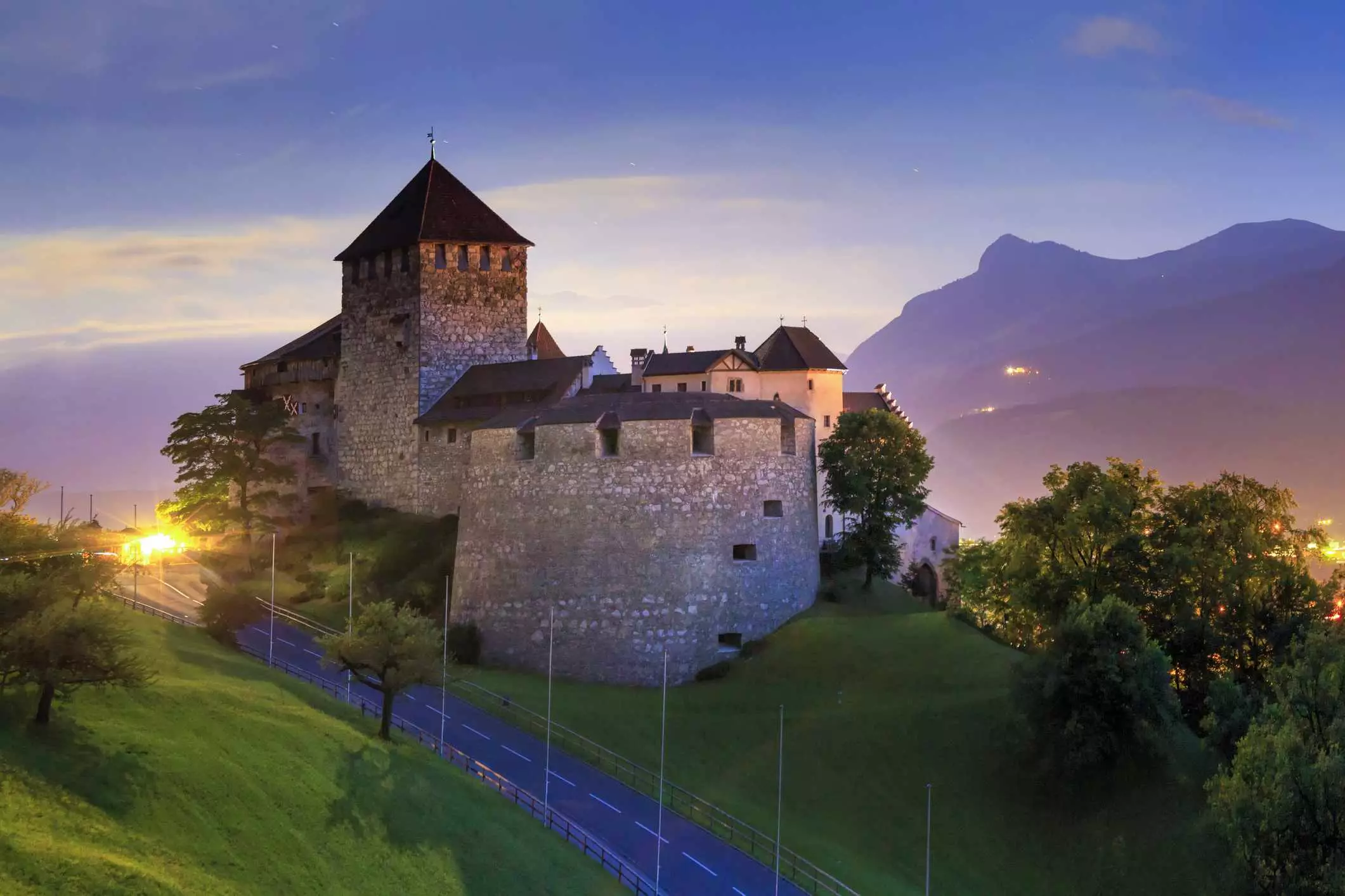 Liechtenstein, Vaduz, Utsikt över Vaduz slott