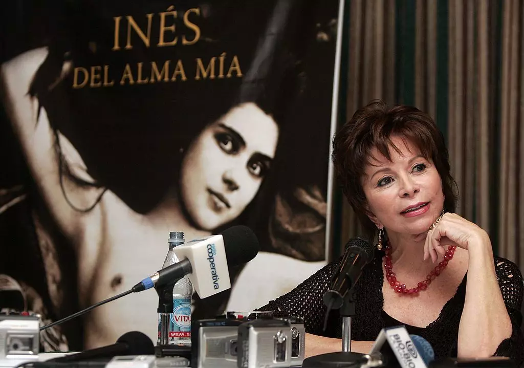 Isabel Allende prezentē savu grāmatu