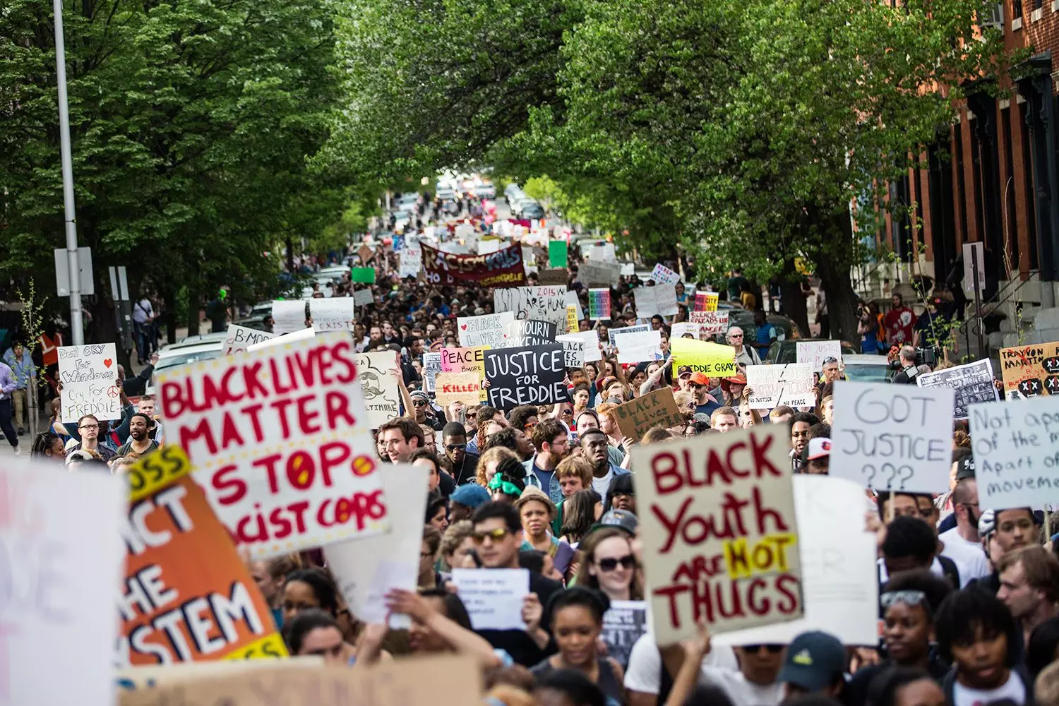 Une définition et un aperçu du racisme systémique