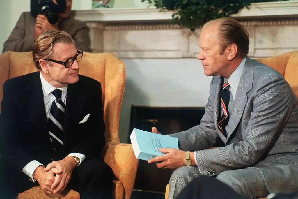 Llywydd Gerald Ford a'r Is-lywydd Nelson Rockefeller