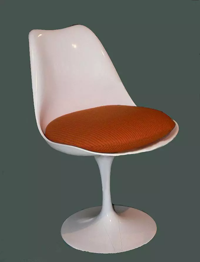 The Tulip Chair nataon'i Eero Saarinen