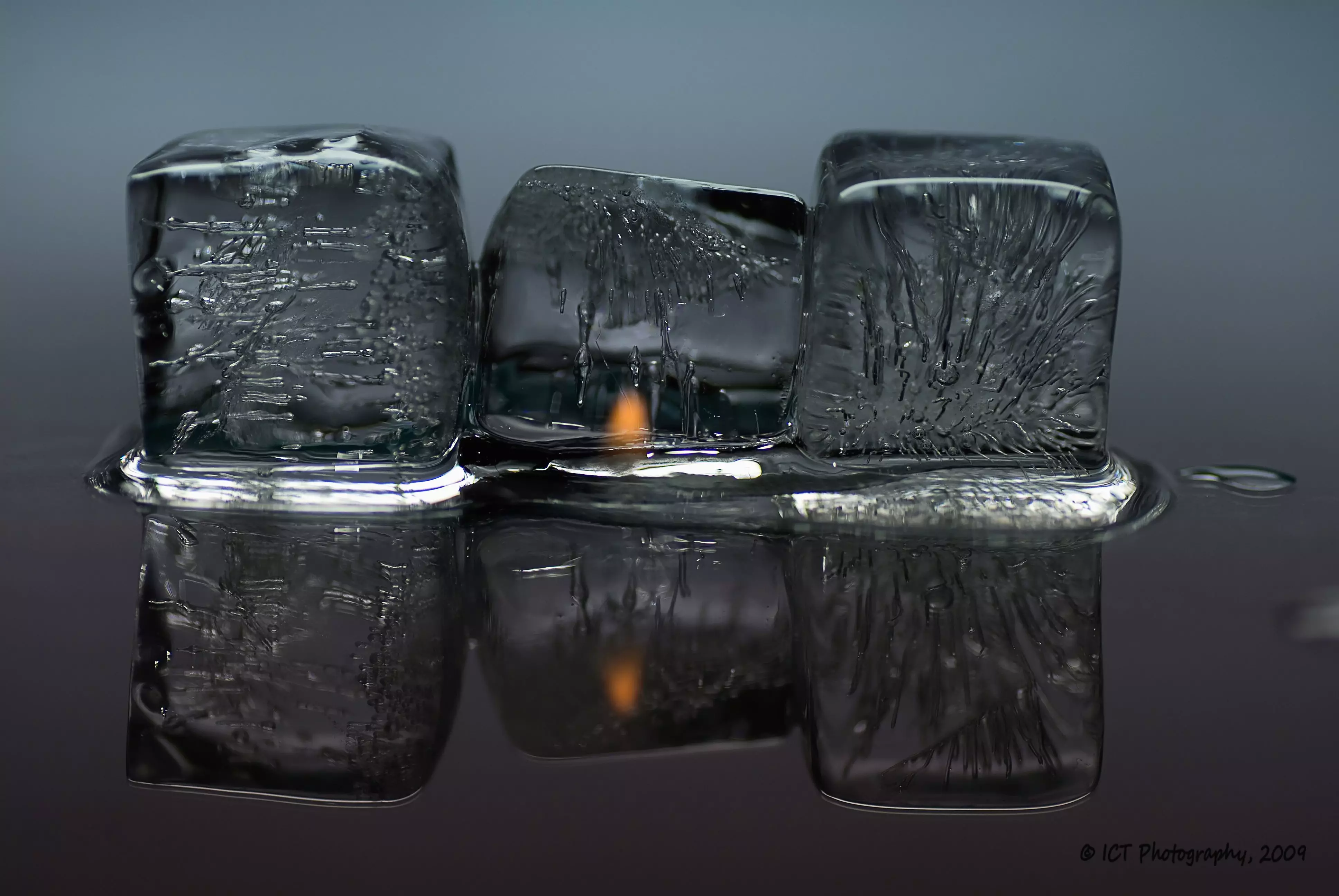 Гарячі кубики льоду