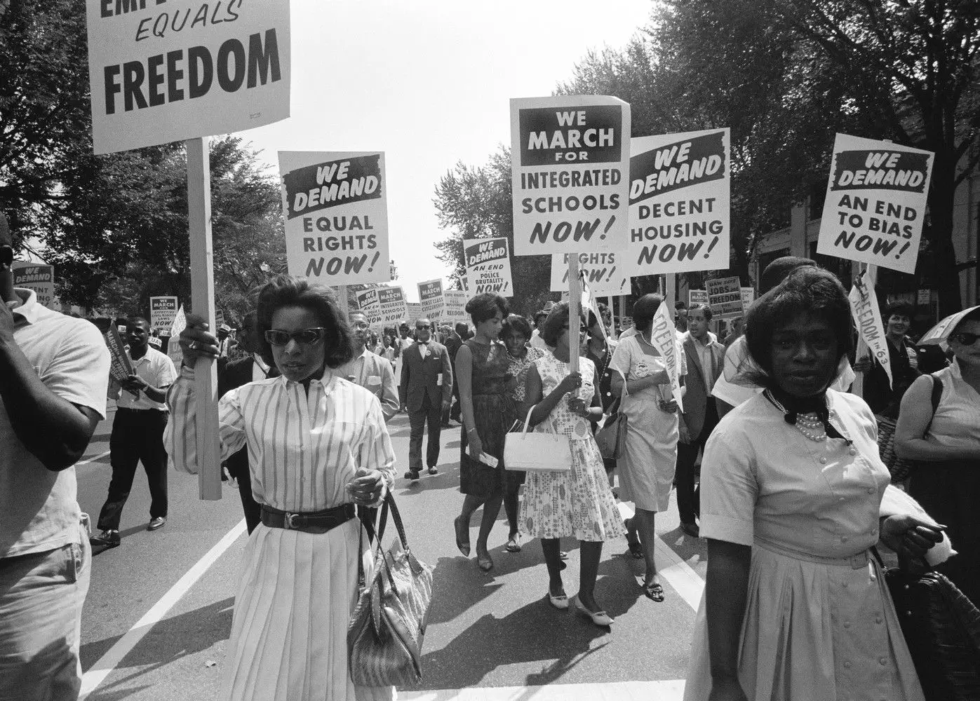 Mabhuku e "March" Anogona Kudzidzisa Vadzidzi Nezve Kodzero Dzevanhu