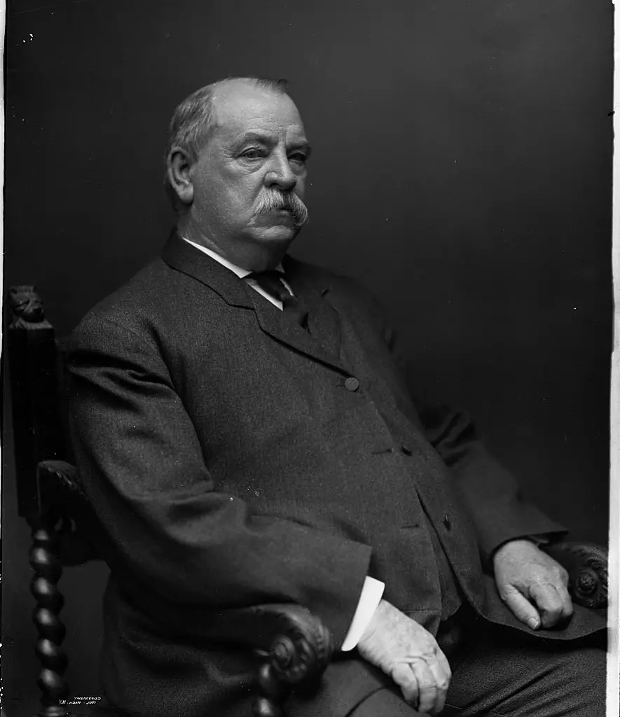 Prezident Grower Kliwlend (1837-1908) iki gezek ABŞ-nyň prezidenti, 1884-nji ýylda ýigrimi ikinji prezident, 1892-nji ýylda bolsa ýigrimi dördünji prezident saýlandy.