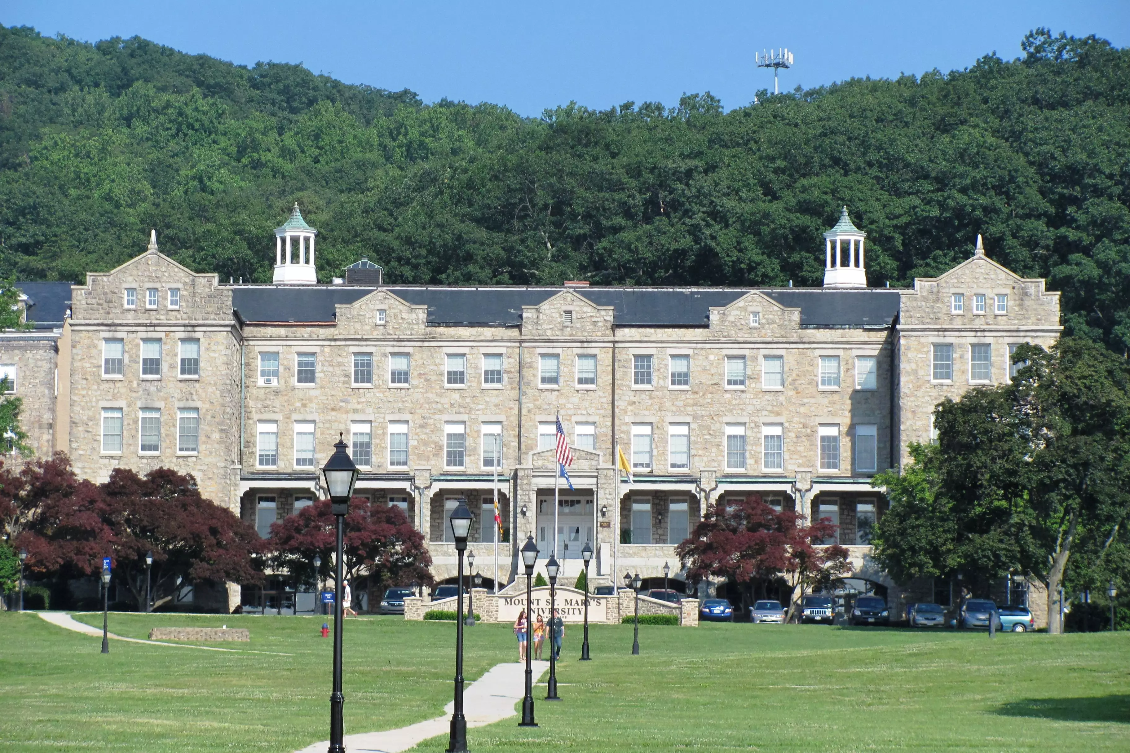 Bradley Hall ntawm Mount St. Mary's University hauv Maryland