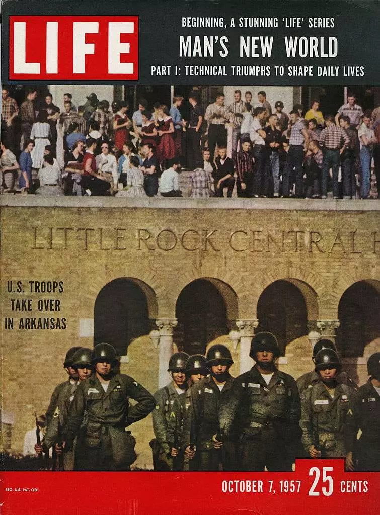 Portada de la revista LIFE, 7 de octubre de 1957