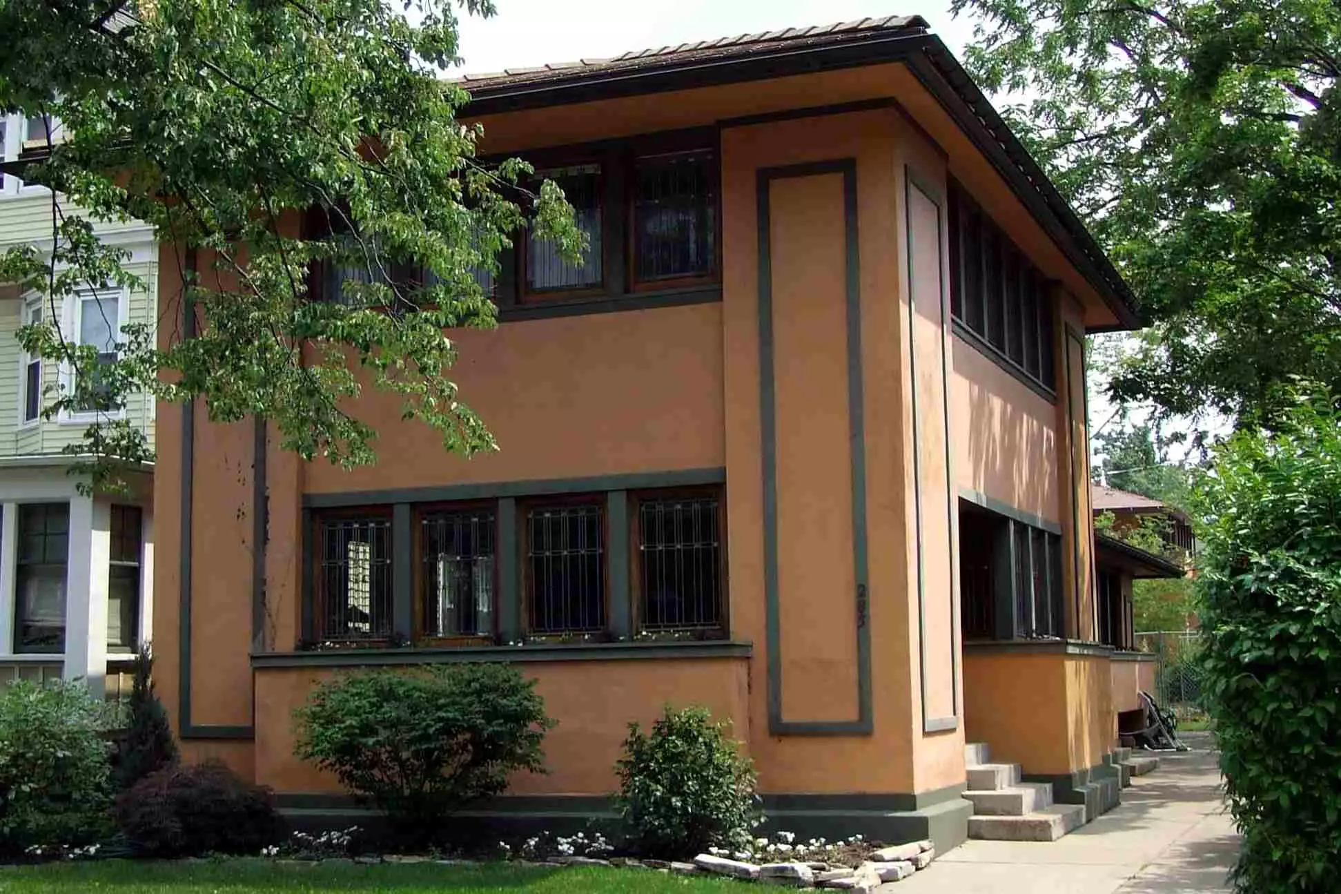 The Prairie Style Gardener's Cottage in het Darwin D. Martin-complex in Buffalo door Frank Lloyd Wright