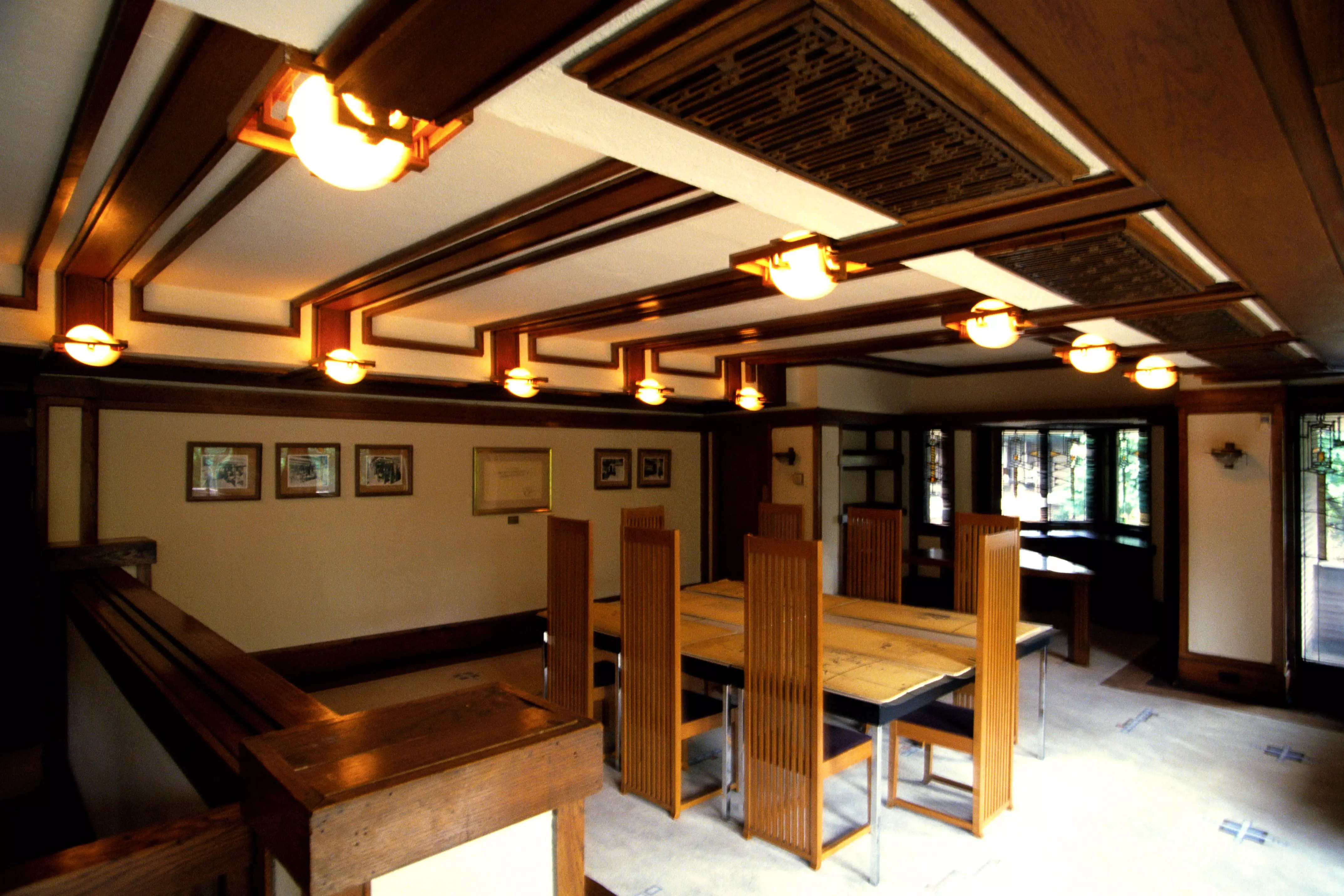 De eetkamer in het interieur van het Robiehuis