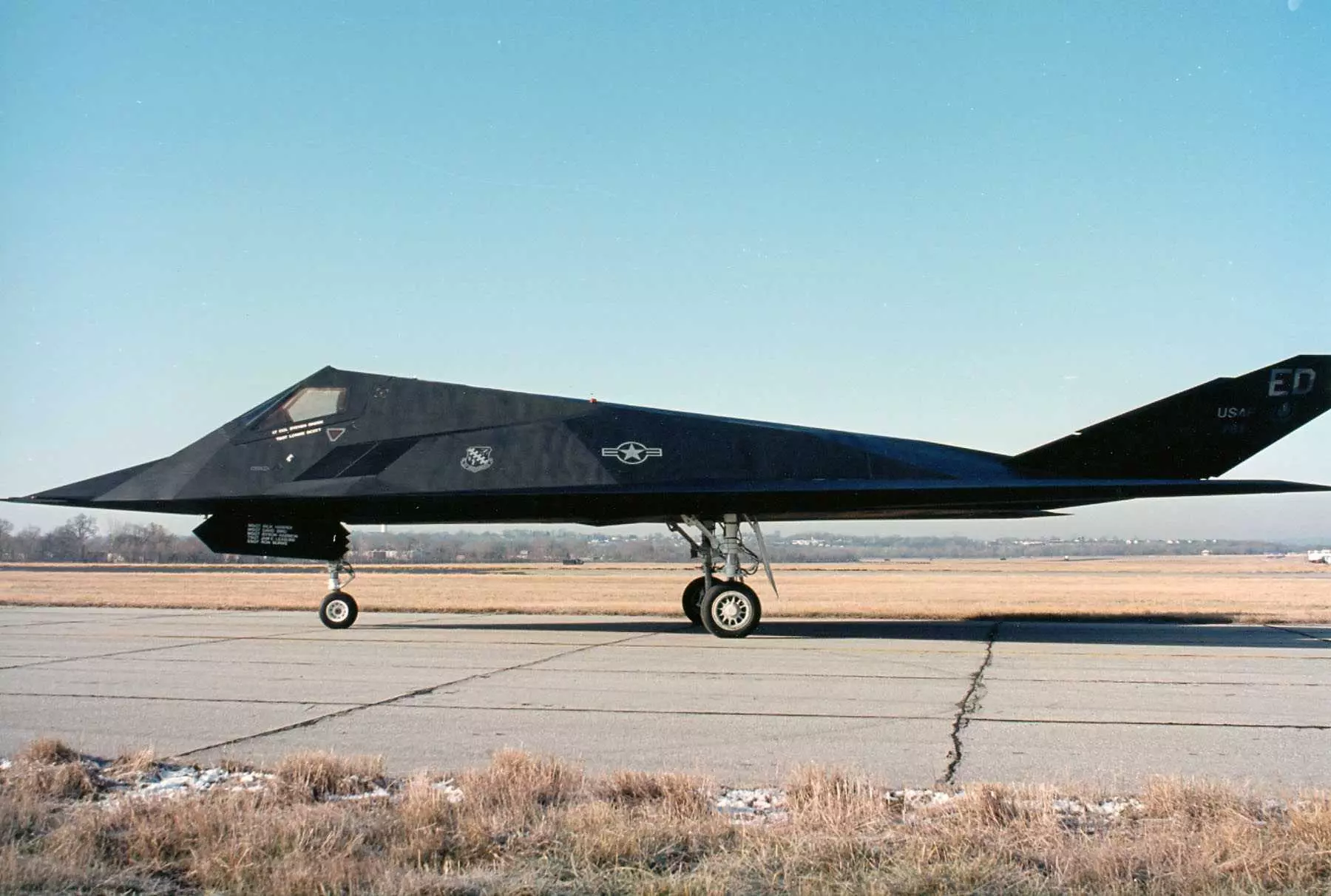 F-117 borrokalari ezkutua