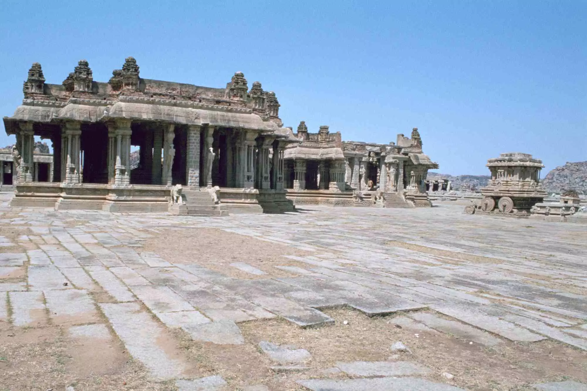 Vitthala Temple motsutsana ndi thambo labuluu