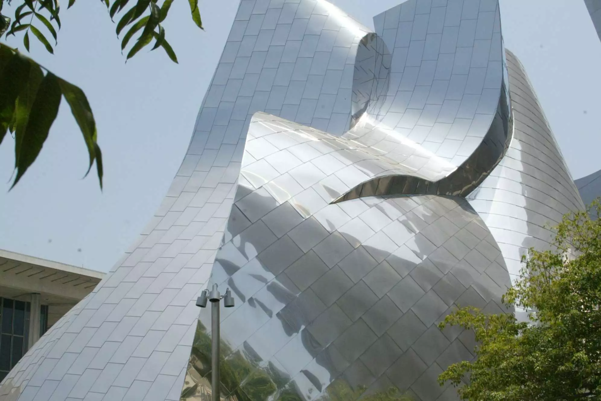 Disney Concert Hall, Unbrushed Stainless Steel Panels, july 2003