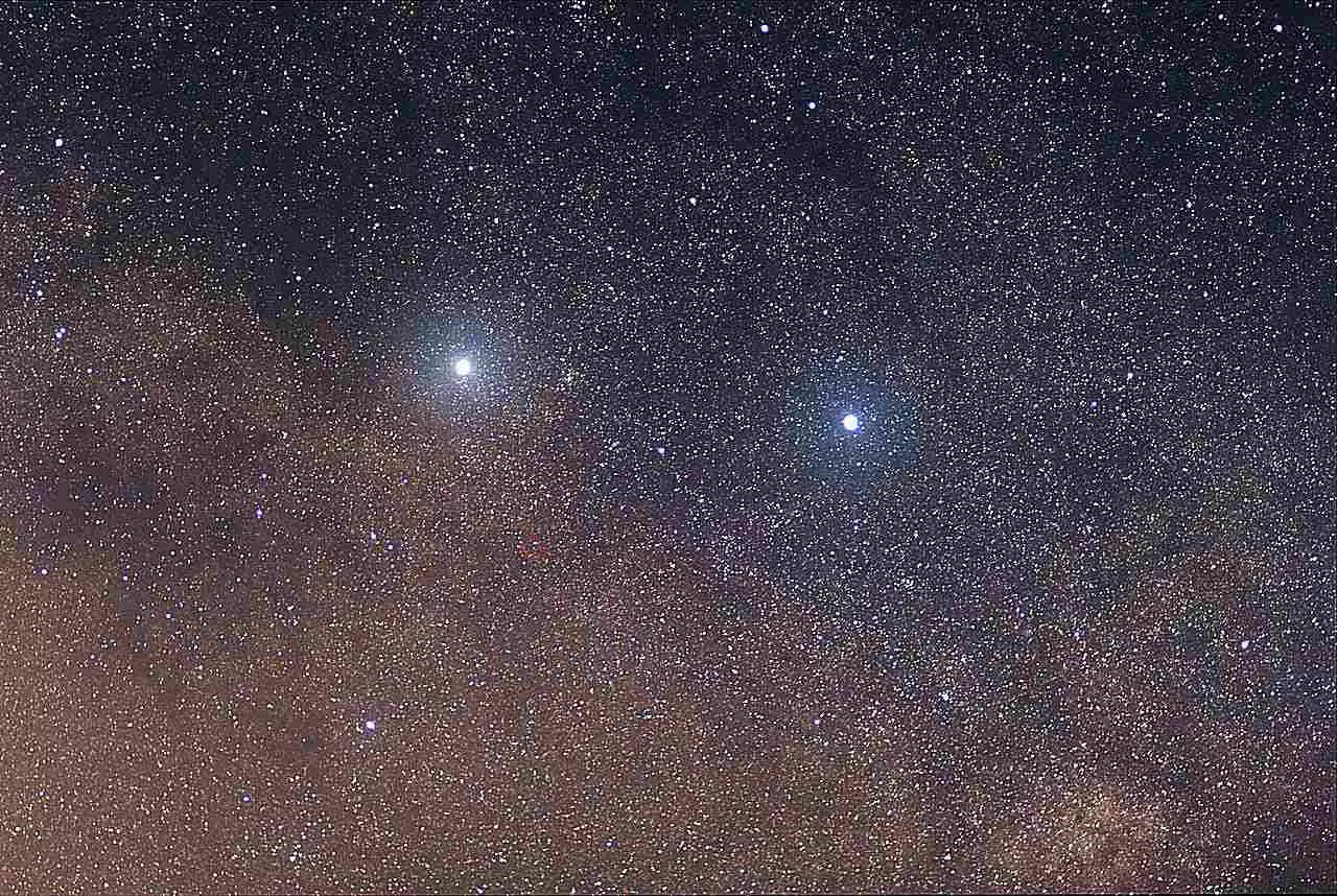 1280px-Alpha-_Beta_and_Proxima_Centauri.jpg