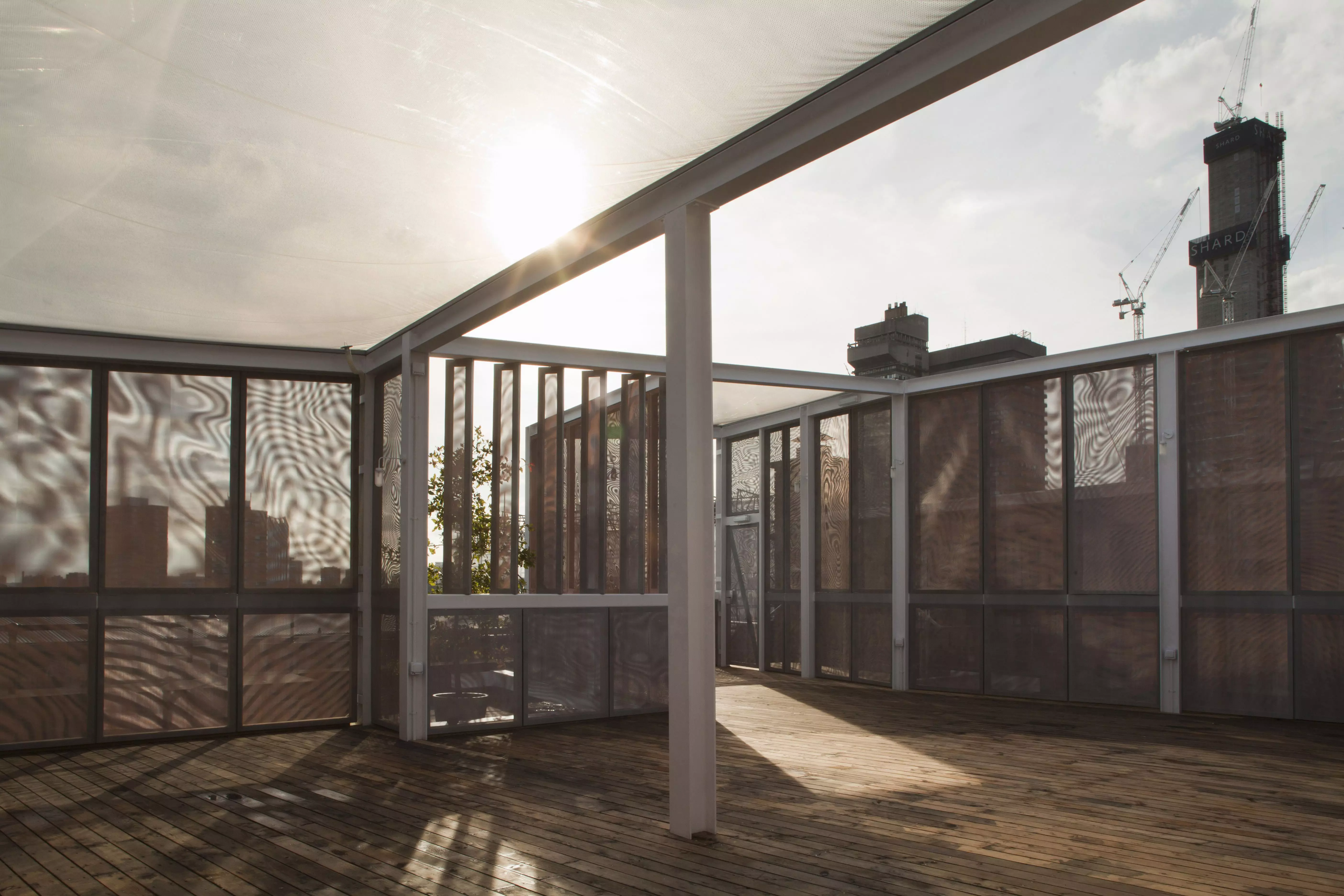 Крыша ETFE на Skyroom от David Kohn Architects