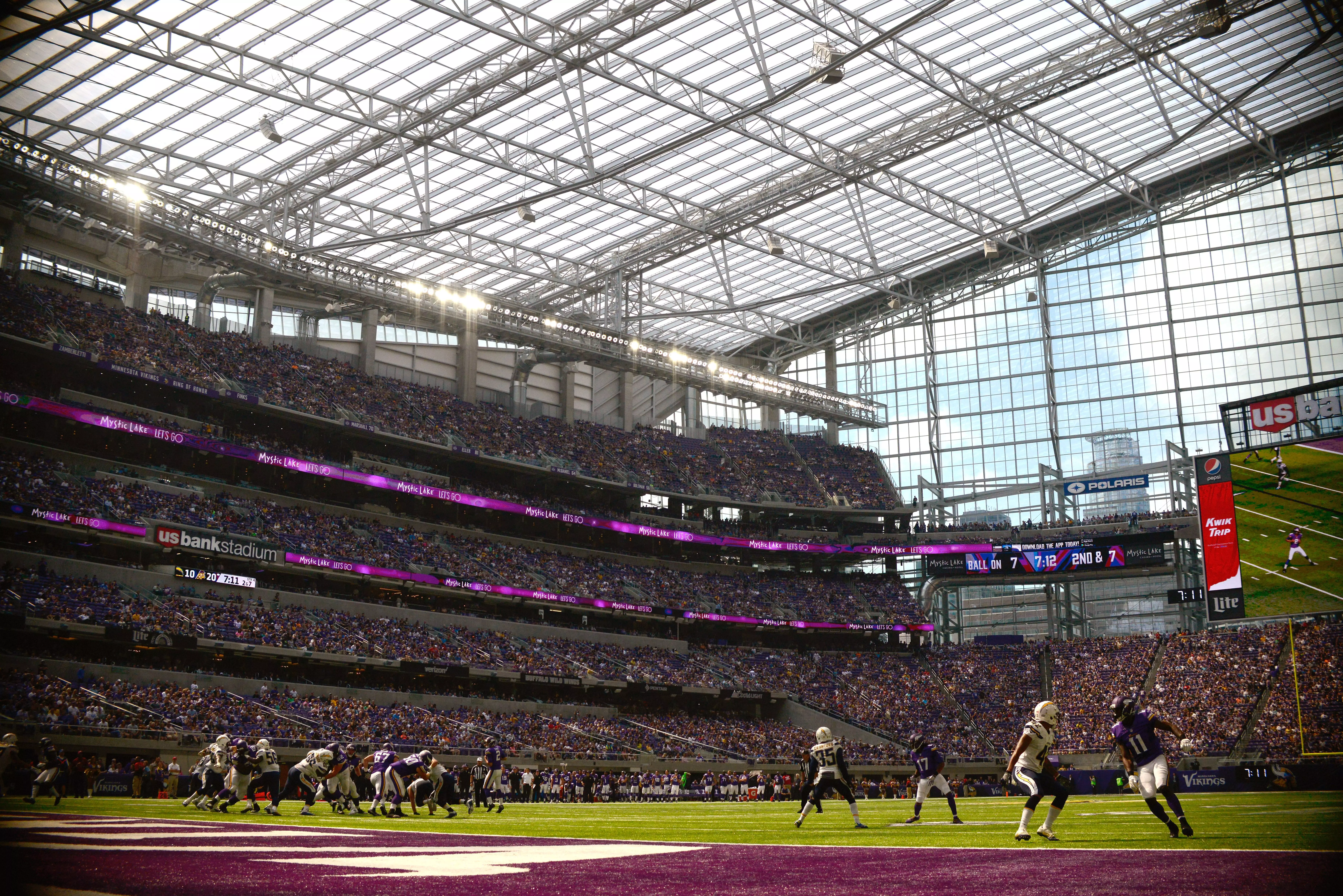 Acoperișul ETFE al stadionului US Bank 2016 din Minneapolis, Minnesota