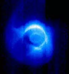 Ini ialah imej ekor magnet plasmasfera Bumi.
