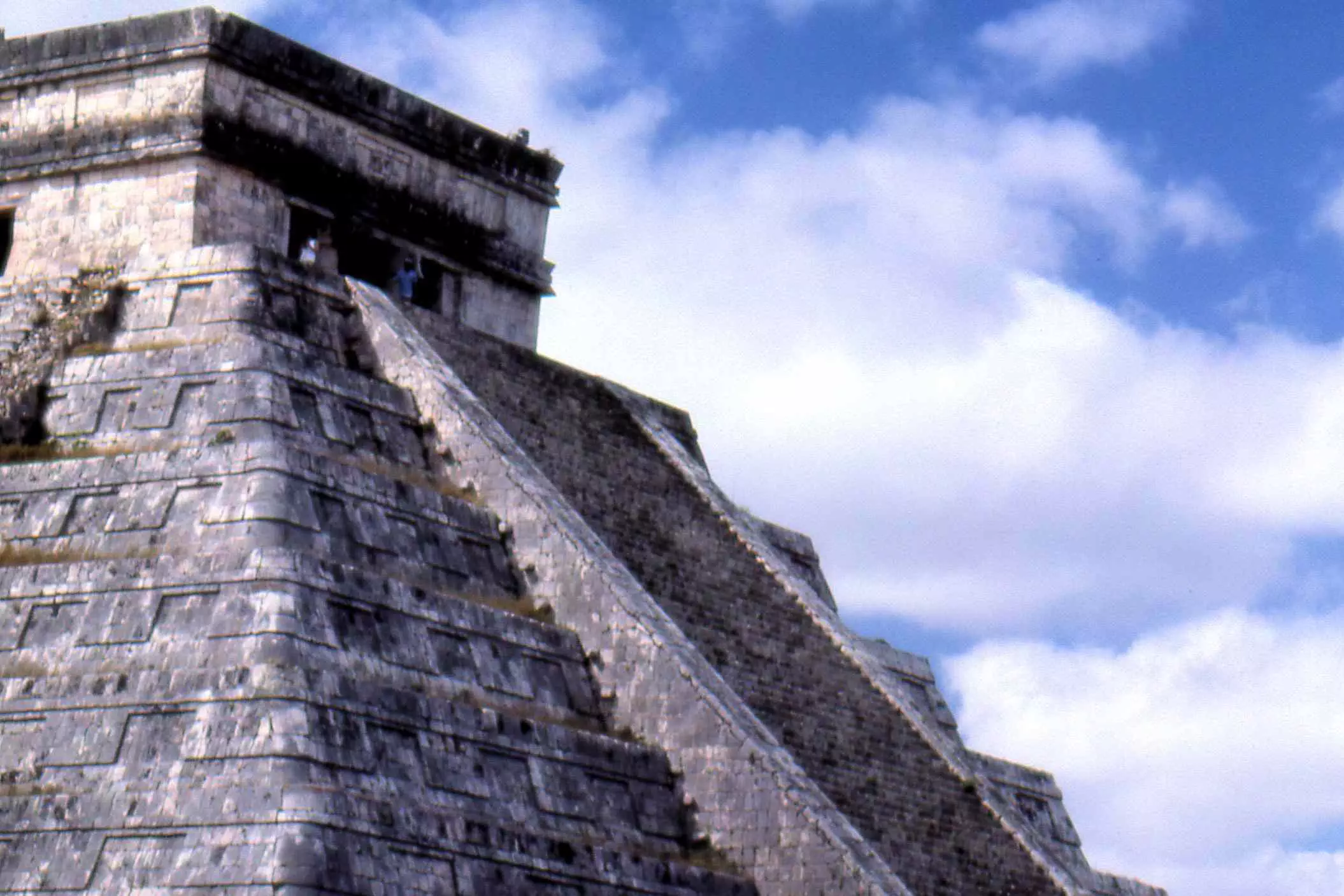 Het astronomieplatform dat el Castillo bekroont in Chichen Itzá