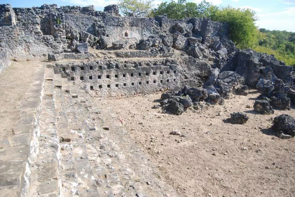 Potopljeno dvorište Husuni Kubwa, Kilwa Kisiwani