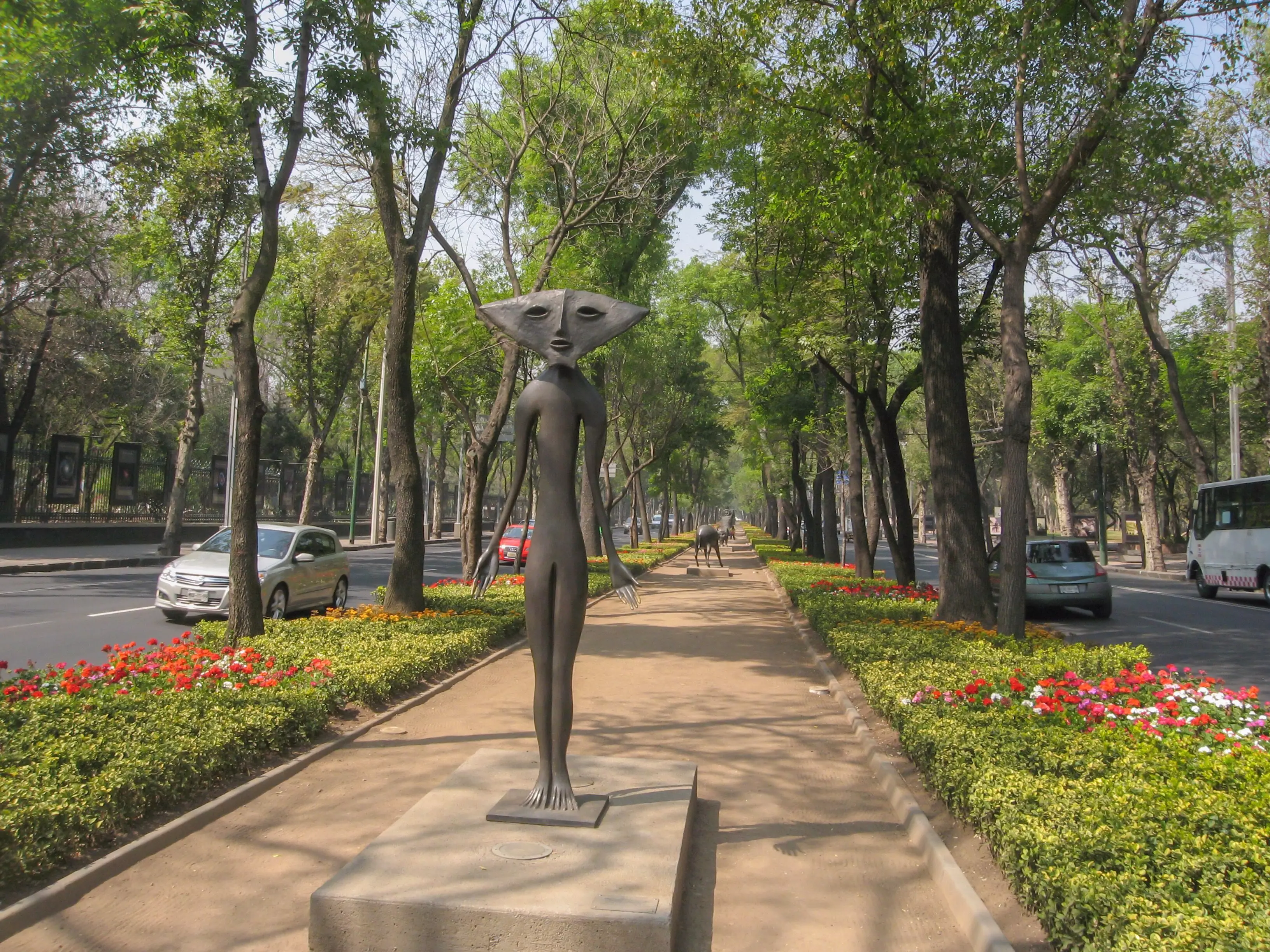 Skulptaĵo de Leonora Carrington en Meksikurbo