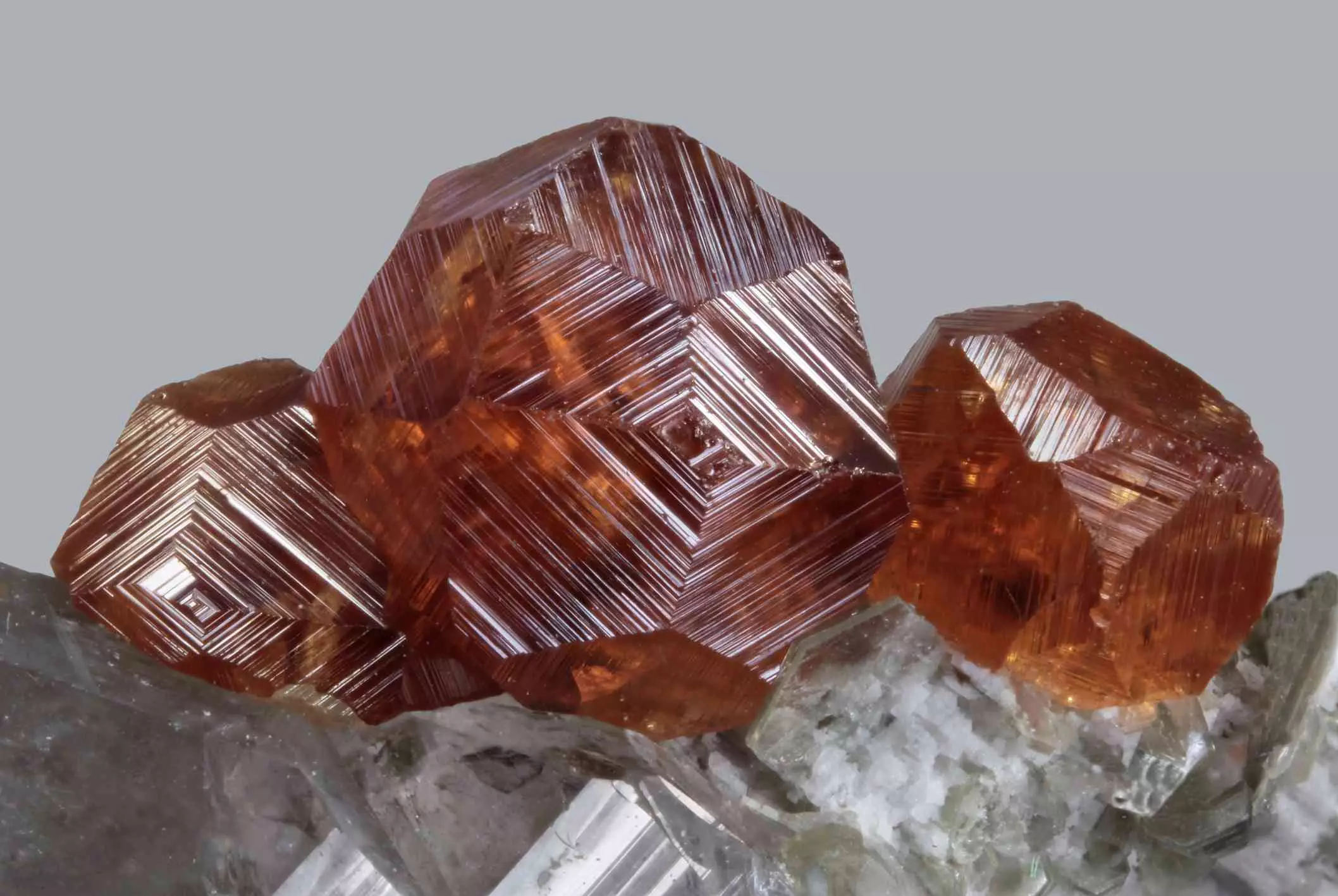 Garnet ya Spessartine