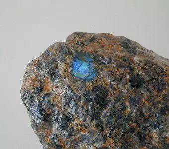 Blaues Gestein aus Hiddenite, NC.