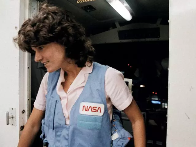 Sally Ride, toleniga mo le STS-7 misiona