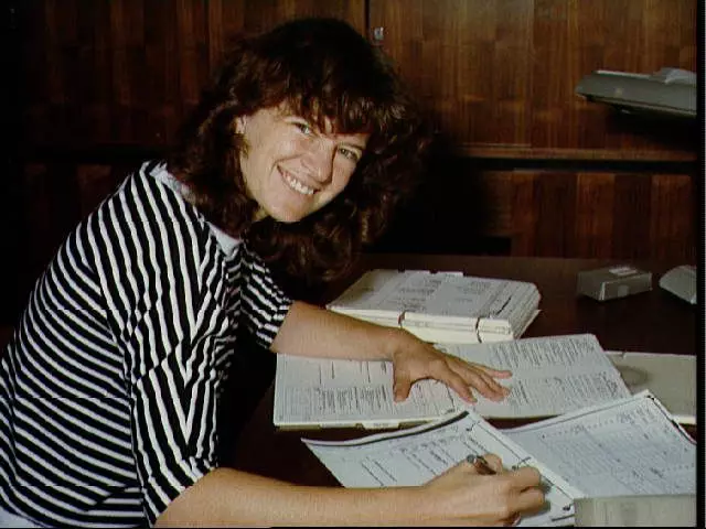 Sally Ride Setelah Spesialis Misi STS-3/Astronaut Sally Ride membahas data pasca-penerbangan STS-3
