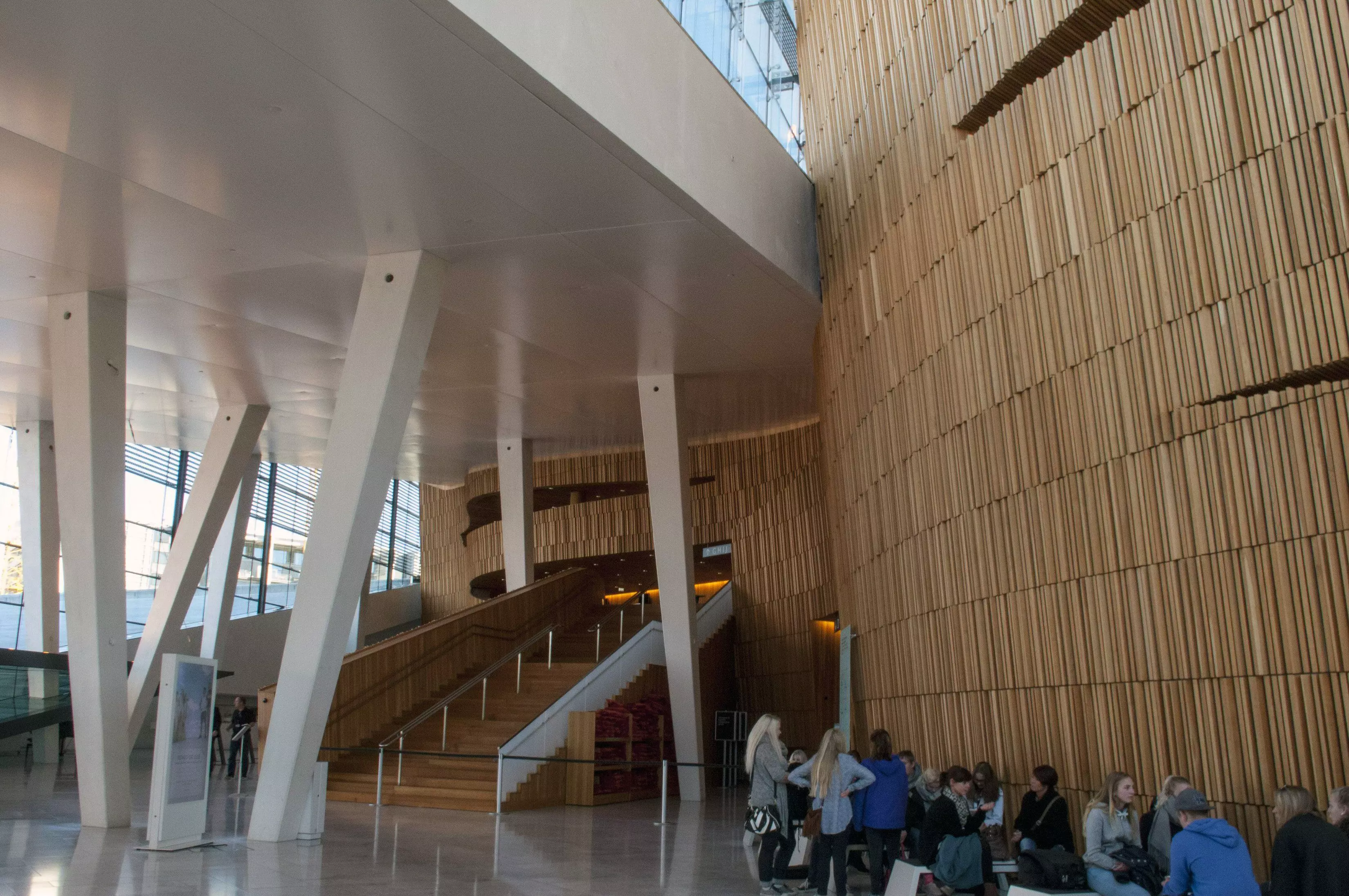 Kuingia katika Jukwaa Kuu la Oslo Opera House