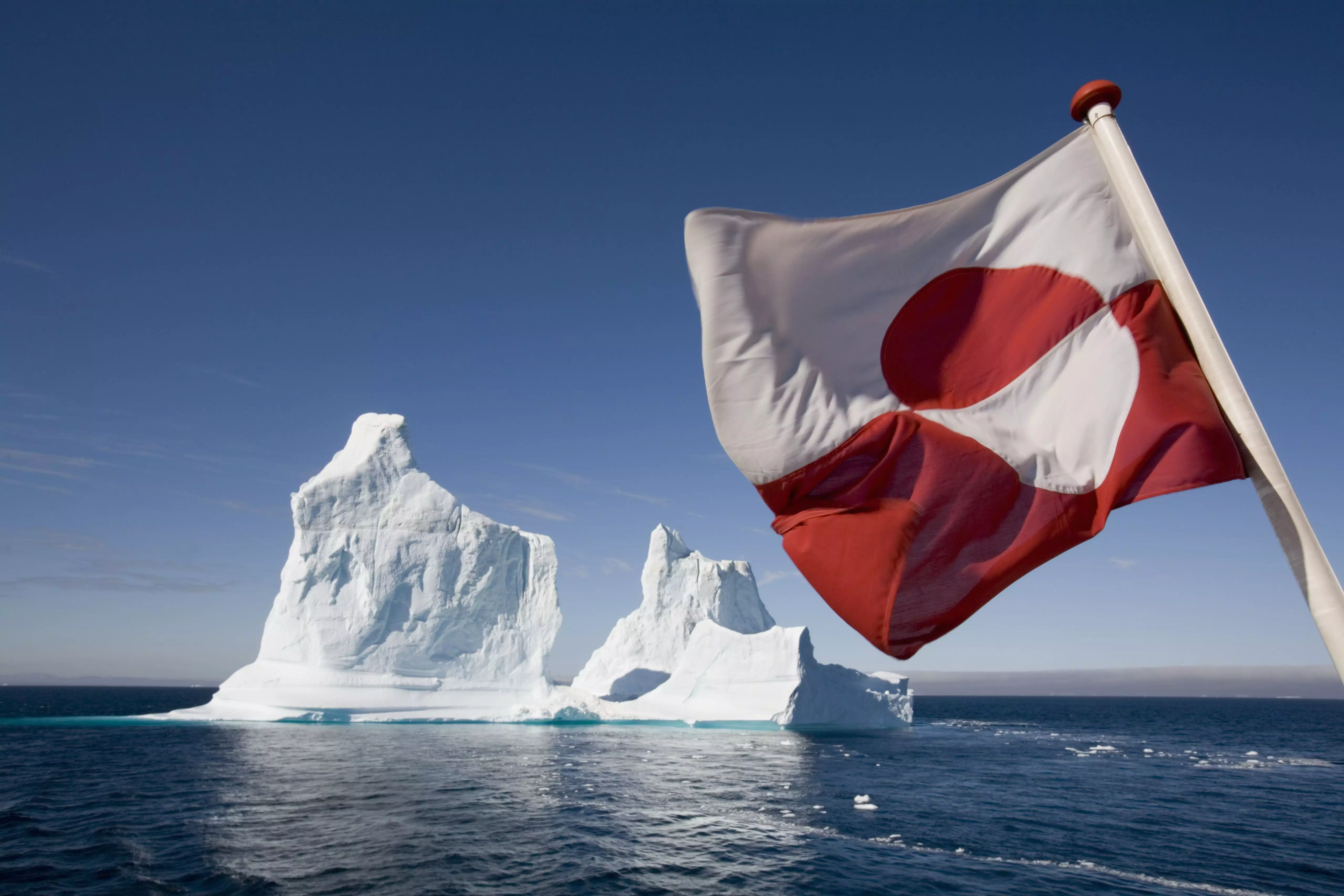 Ibendera rya Greenland kuri Arctic Umiaq Line Feri