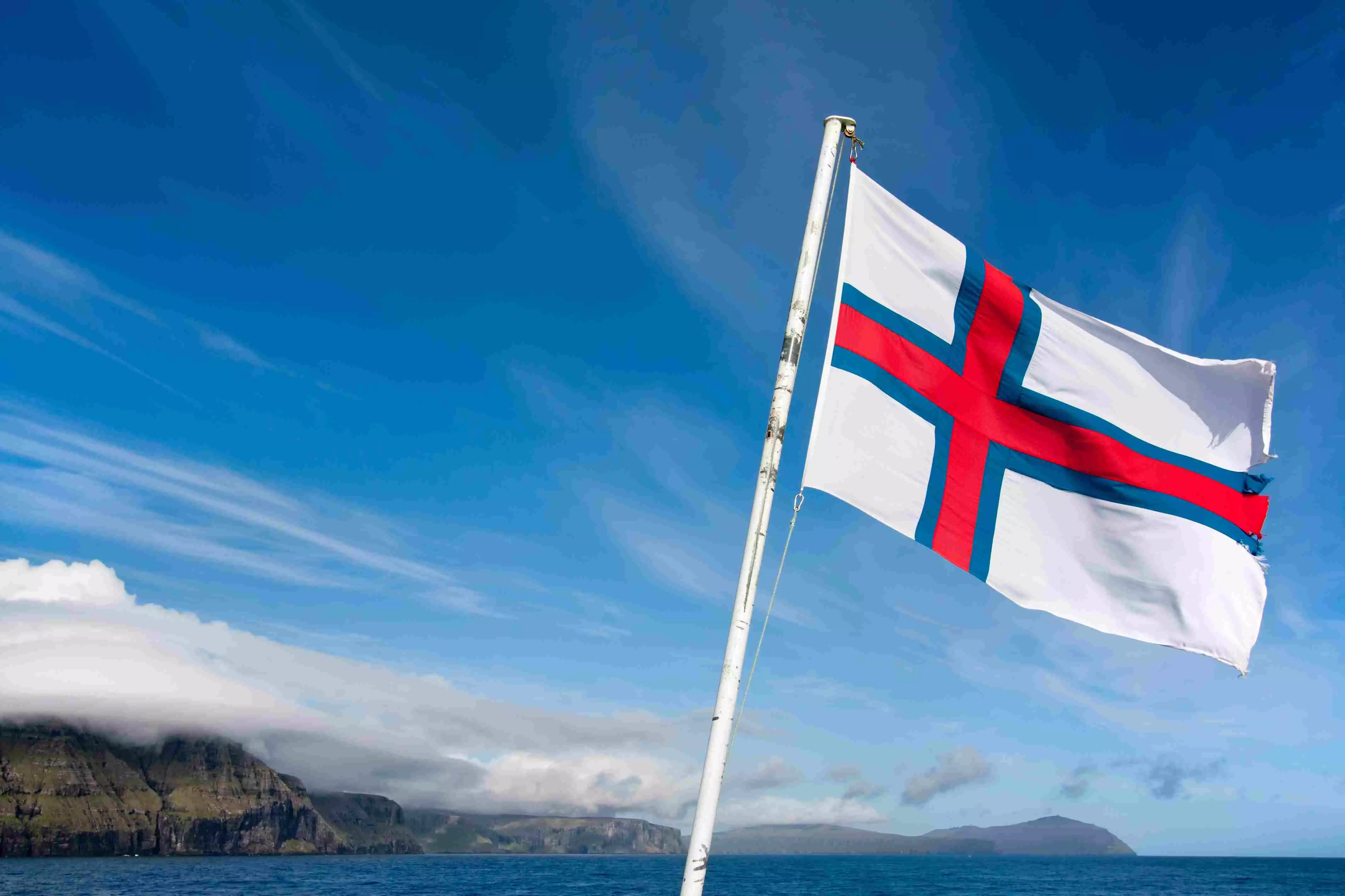 Faroe uharteetako bandera