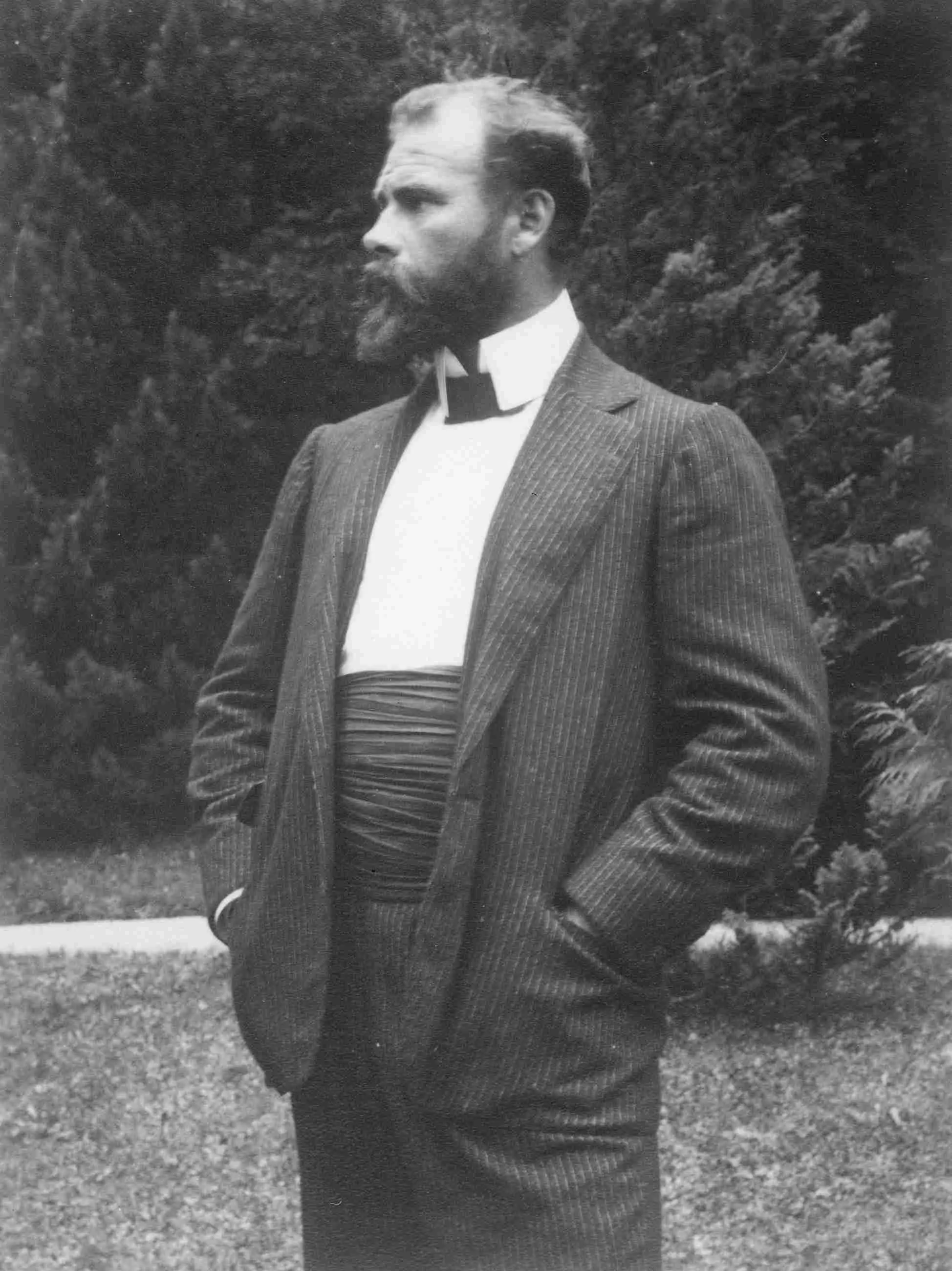 Itävaltalainen taiteilija Gustav Klimt. Lähellä Unterach am Attersee. Ylä-Itävalta. Valokuva. Noin 1910.