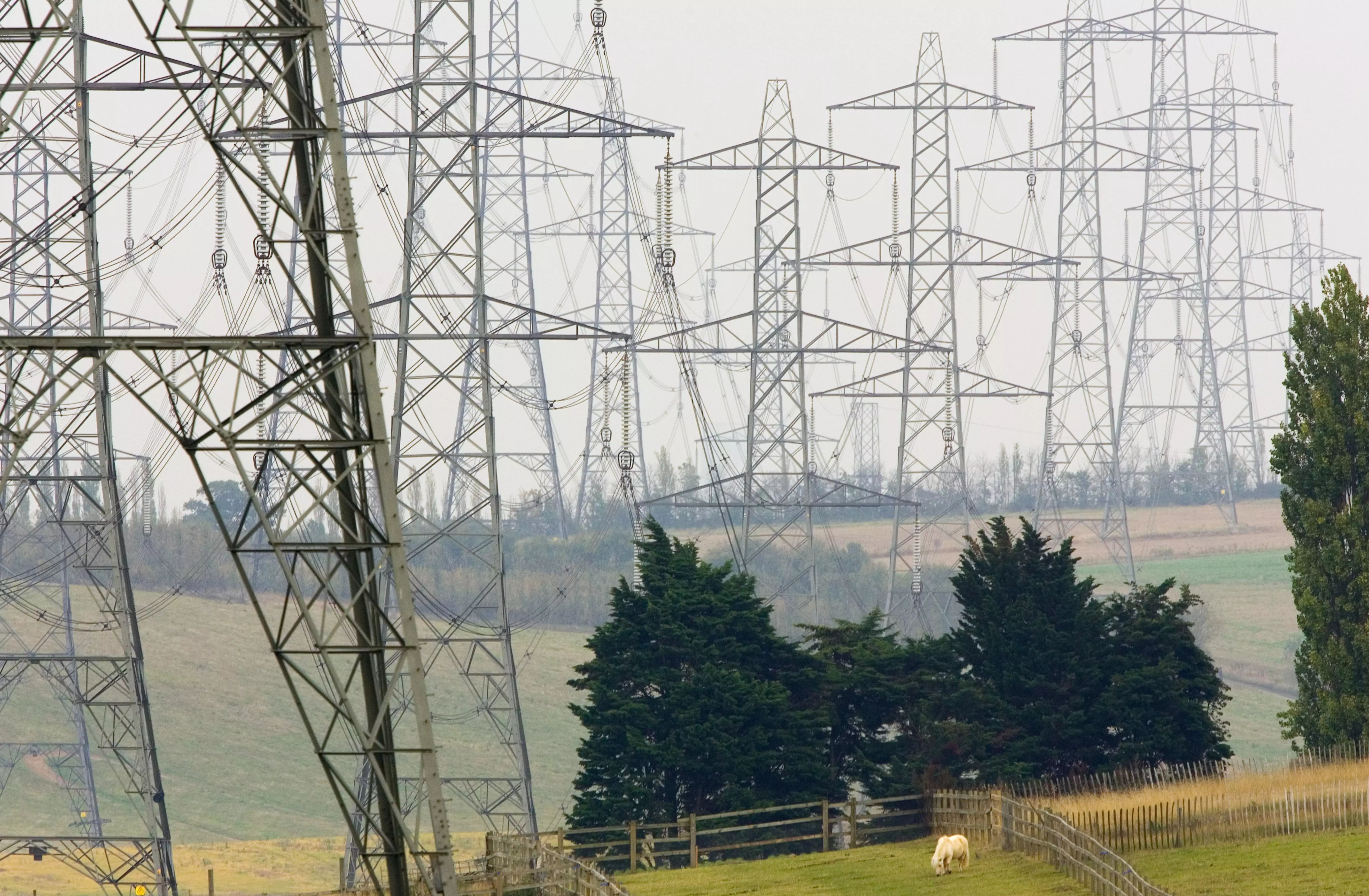 Pylons, England, Storbritannia