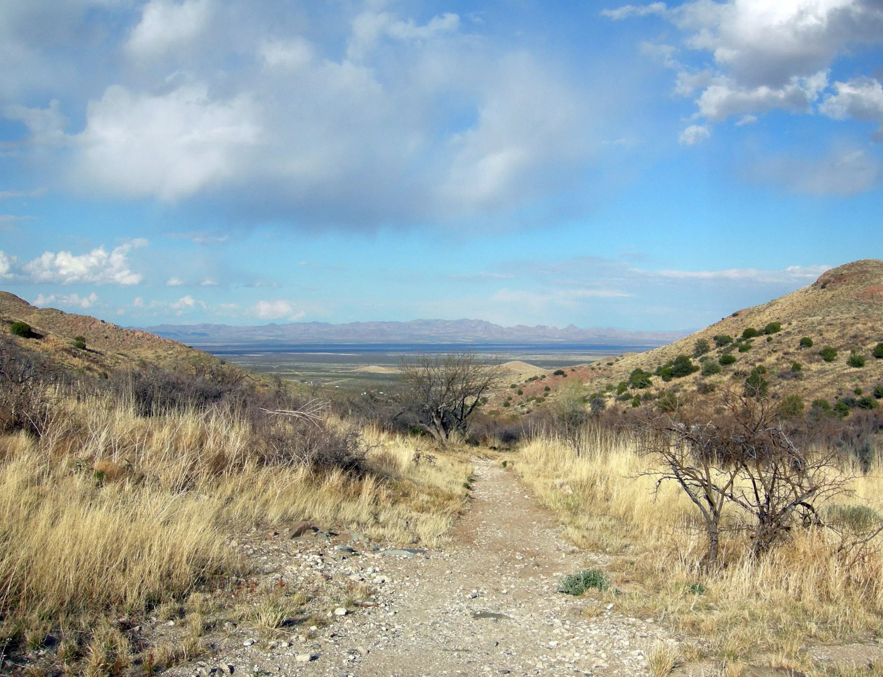 I-Apache Pass, e-Arizona