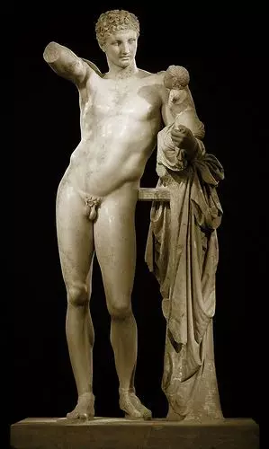 Praxiteles 'statue av Hermes som holder spedbarnet Dionysos