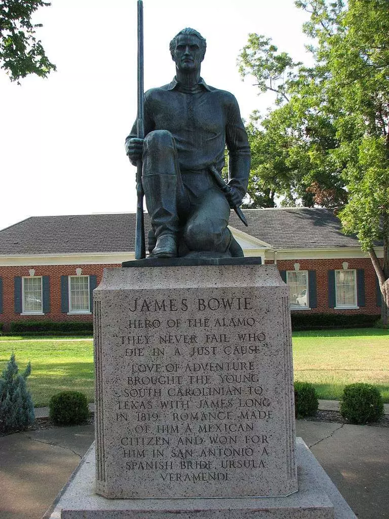 Jim Bowie-statyn