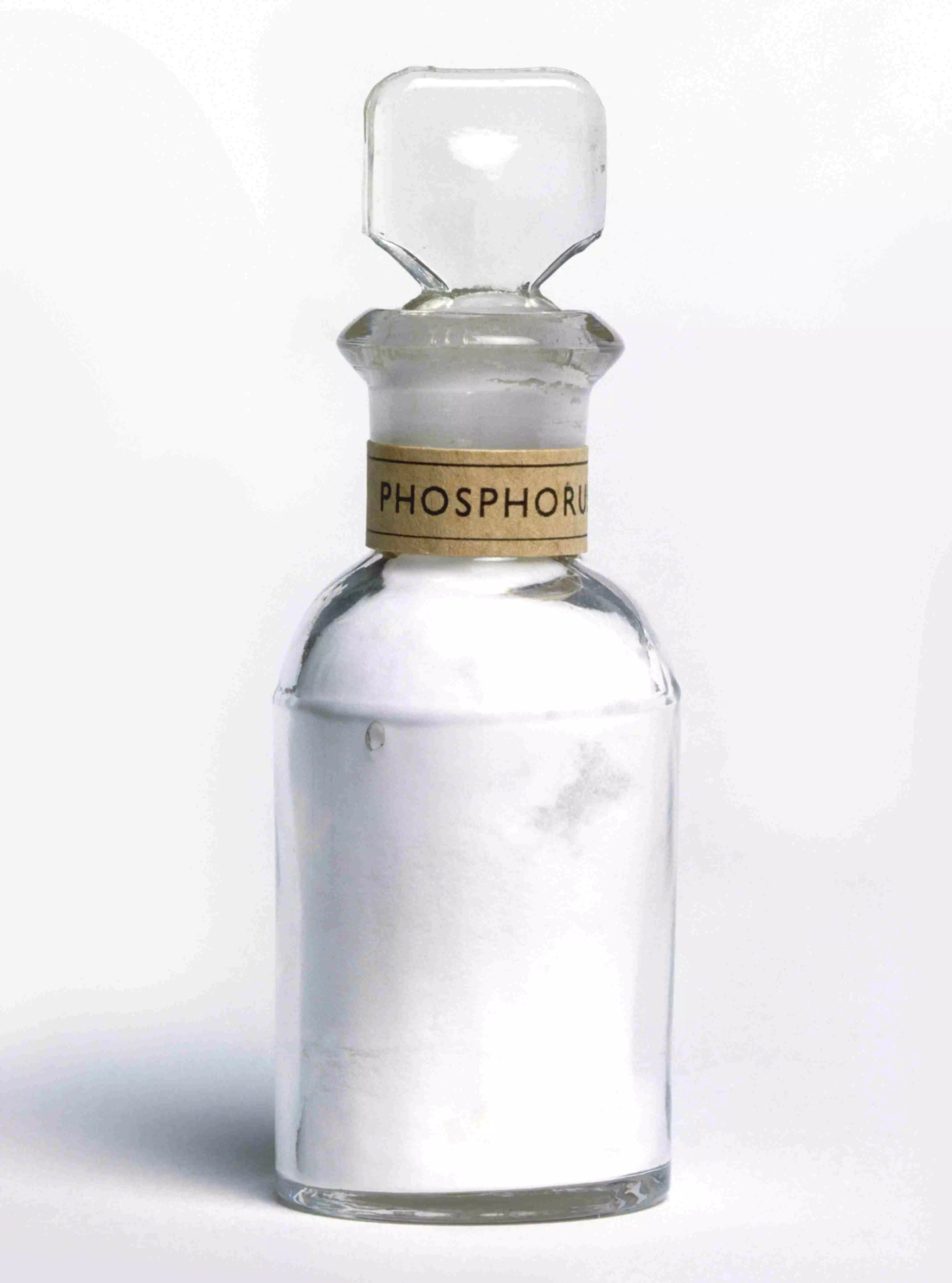 Бөтелкедегі гомеопатиялық фосфор.