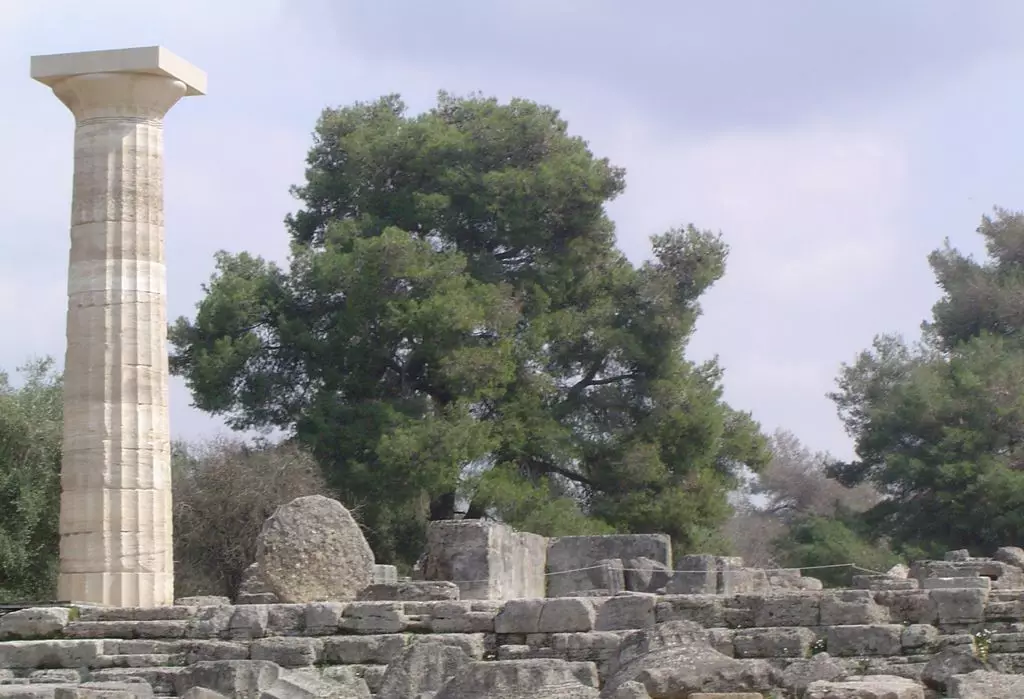 Ruine vum Zeus Tempel zu Olympia