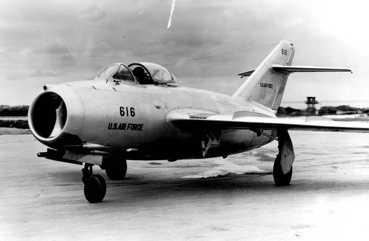 Koreýa söweşi MiG-15 Kommunistik Jet Fighter