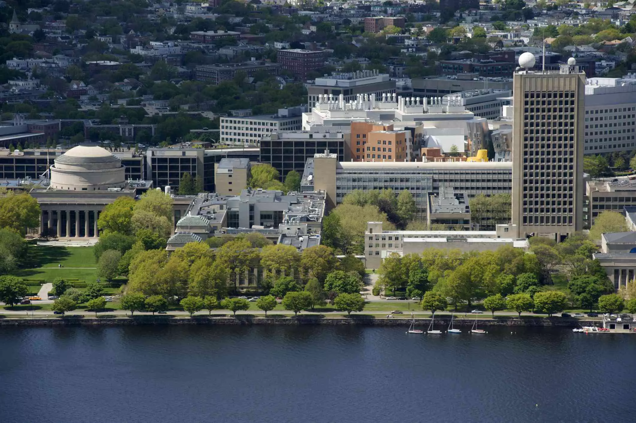 Massachusetts Institute of Technology