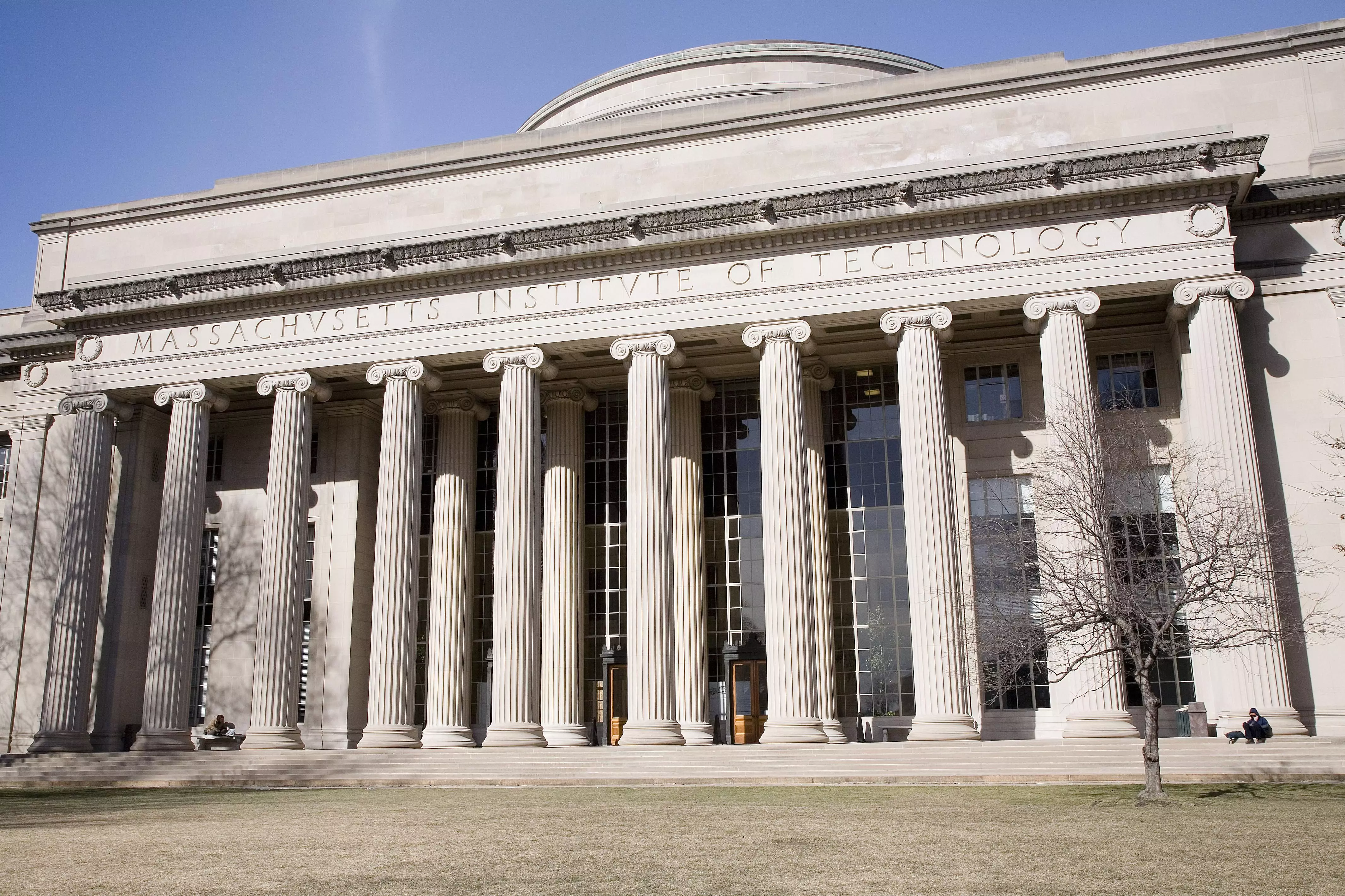 Edificio del campus del Instituto de Tecnología de Massachusets (MIT)