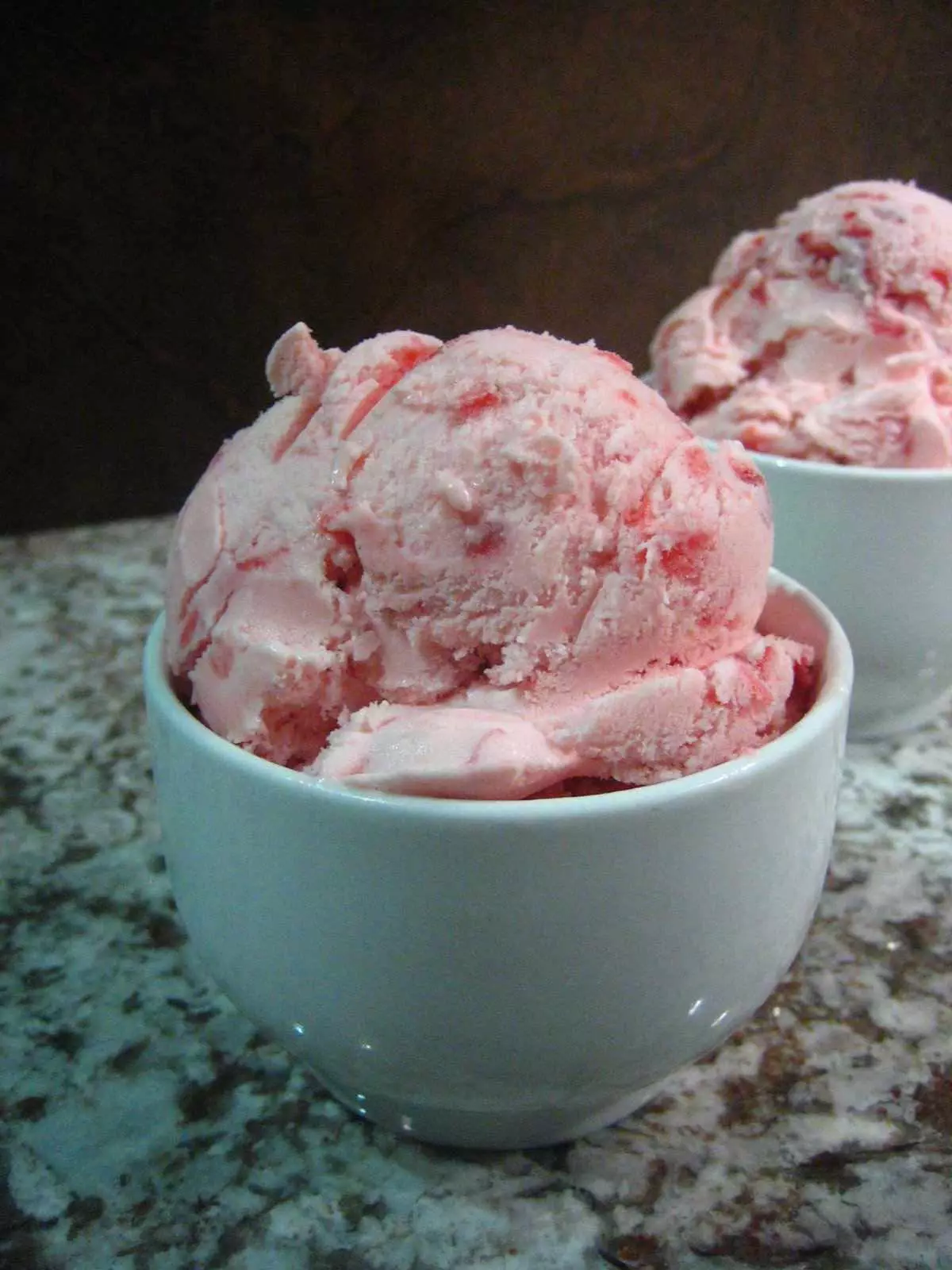 Inzu ya cream strawberry ice cream