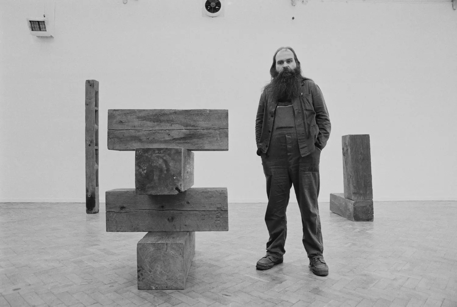 Ævisaga Carl Andre, lágmarks bandarísks listamanns